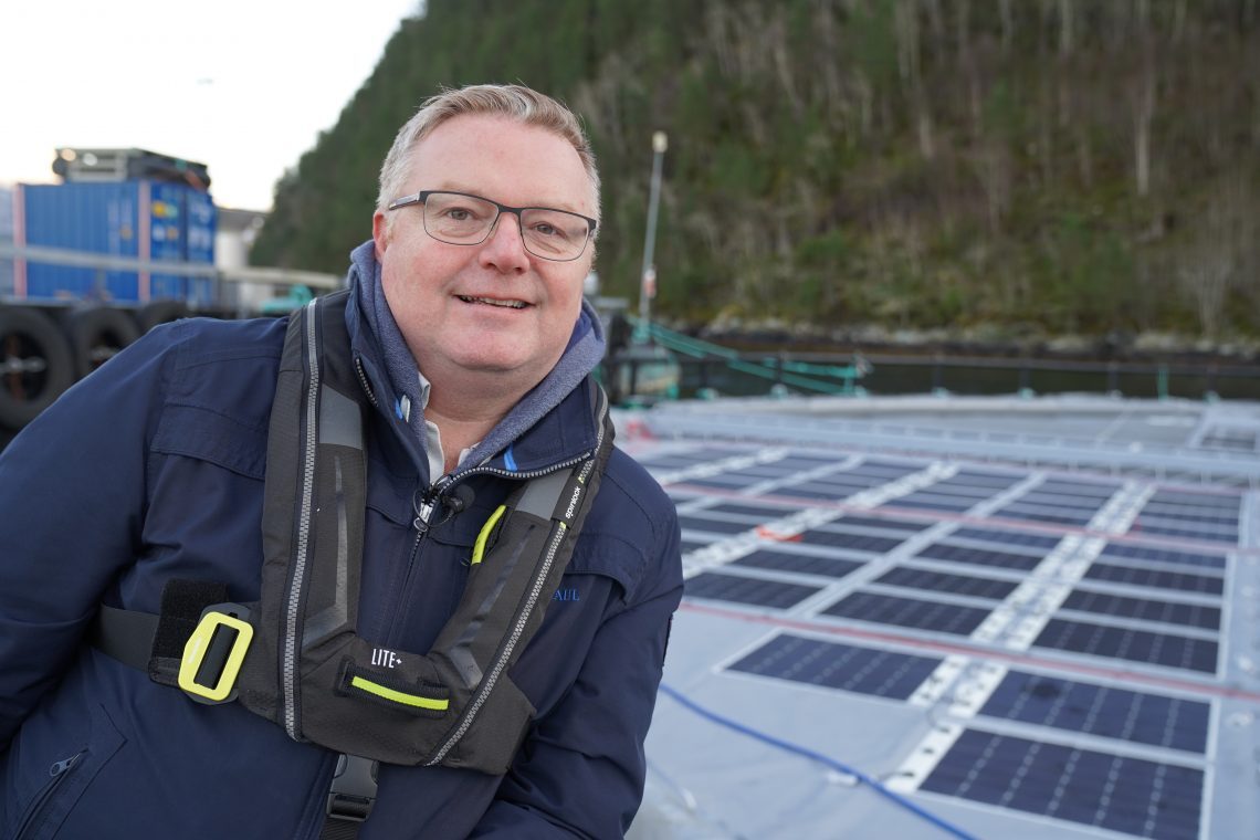 Hofseth tester flytende solcelleanlegg for utslippsfri drift | iLaks