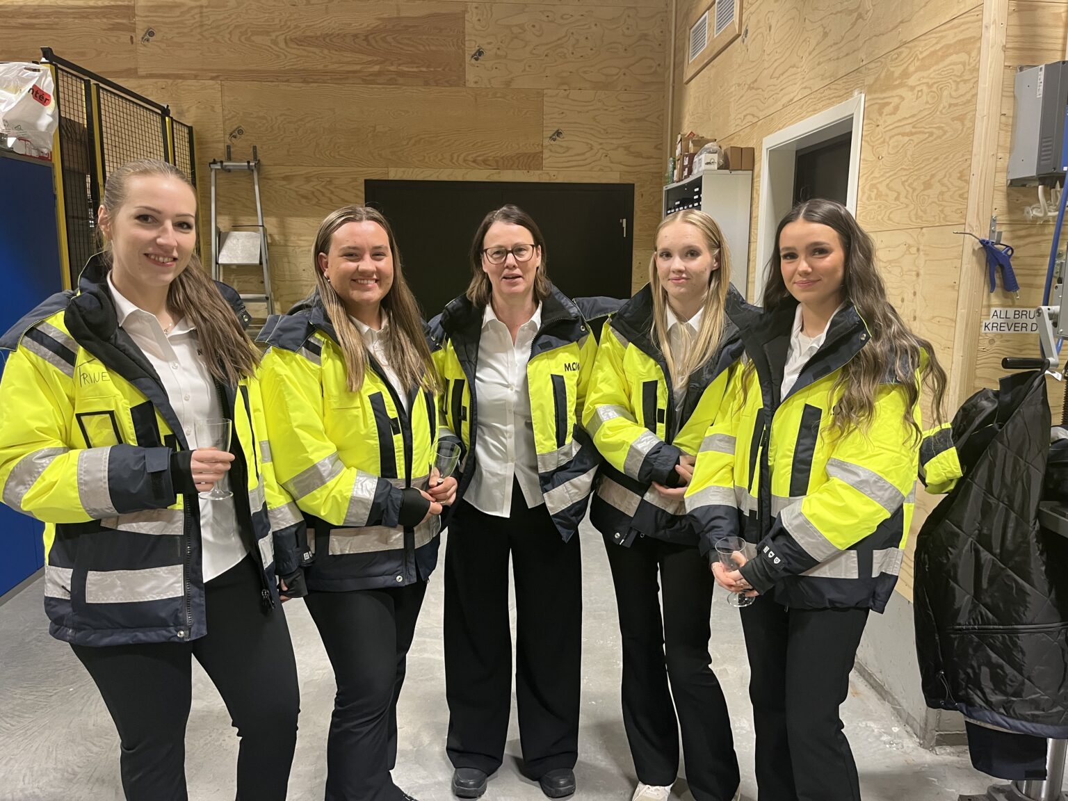 Bildene fra åpningsfesten: – Jeg vil ikke ødelegge festen med eder og galle, det kan vi ta ...