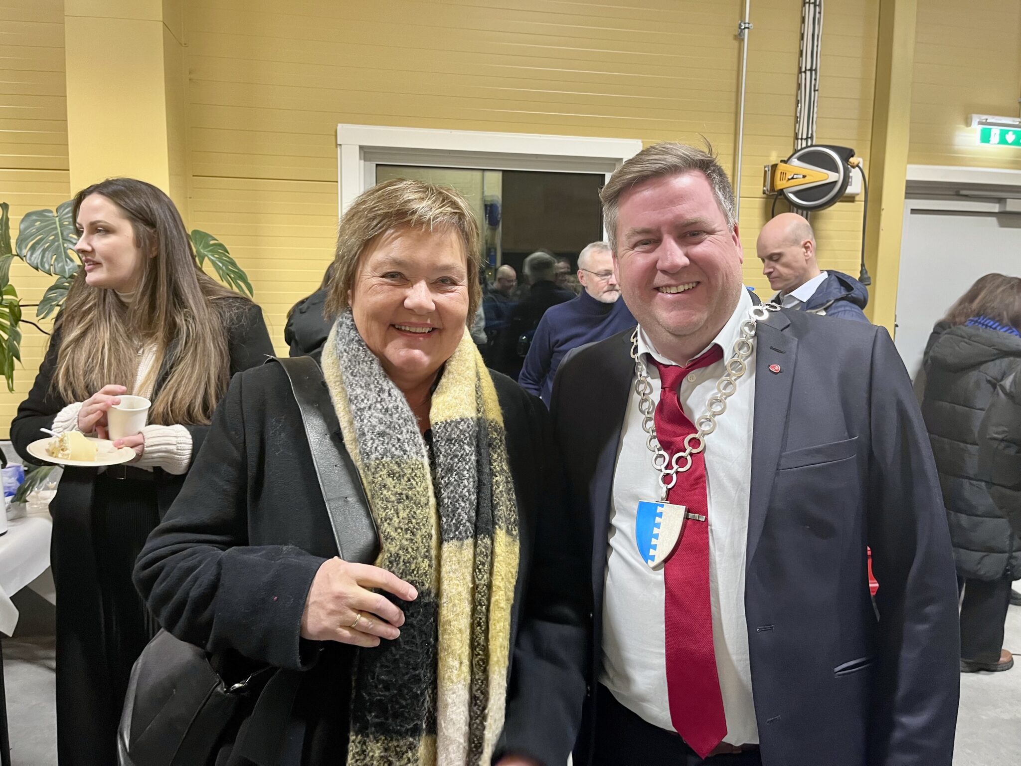 Bildene fra åpningsfesten: – Jeg vil ikke ødelegge festen med eder og galle, det kan vi ta ...