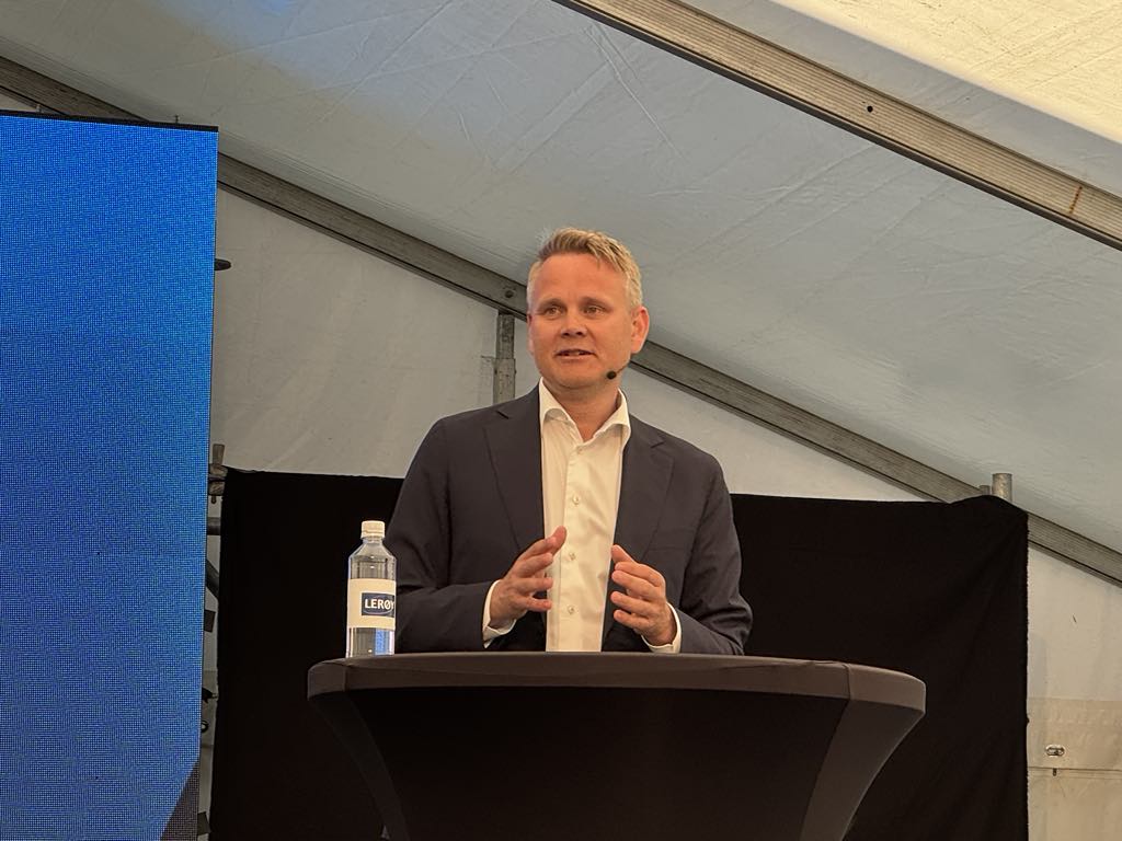 6a8e2c92-4946-4e45-85d7-b7d54b2af6a1 | iLaks